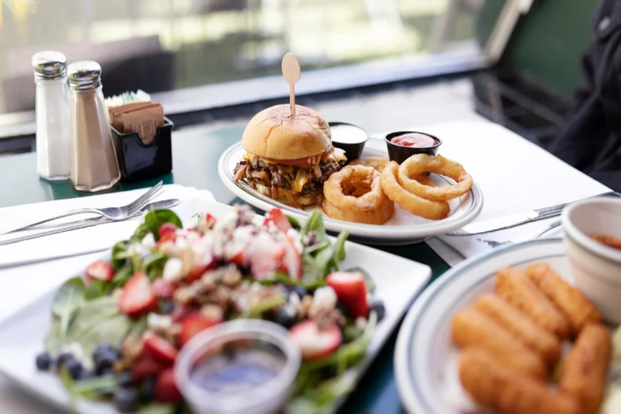 Enjoy 24-Hour Food Options at Changi Airport: Diverse Cuisine Anytime ...